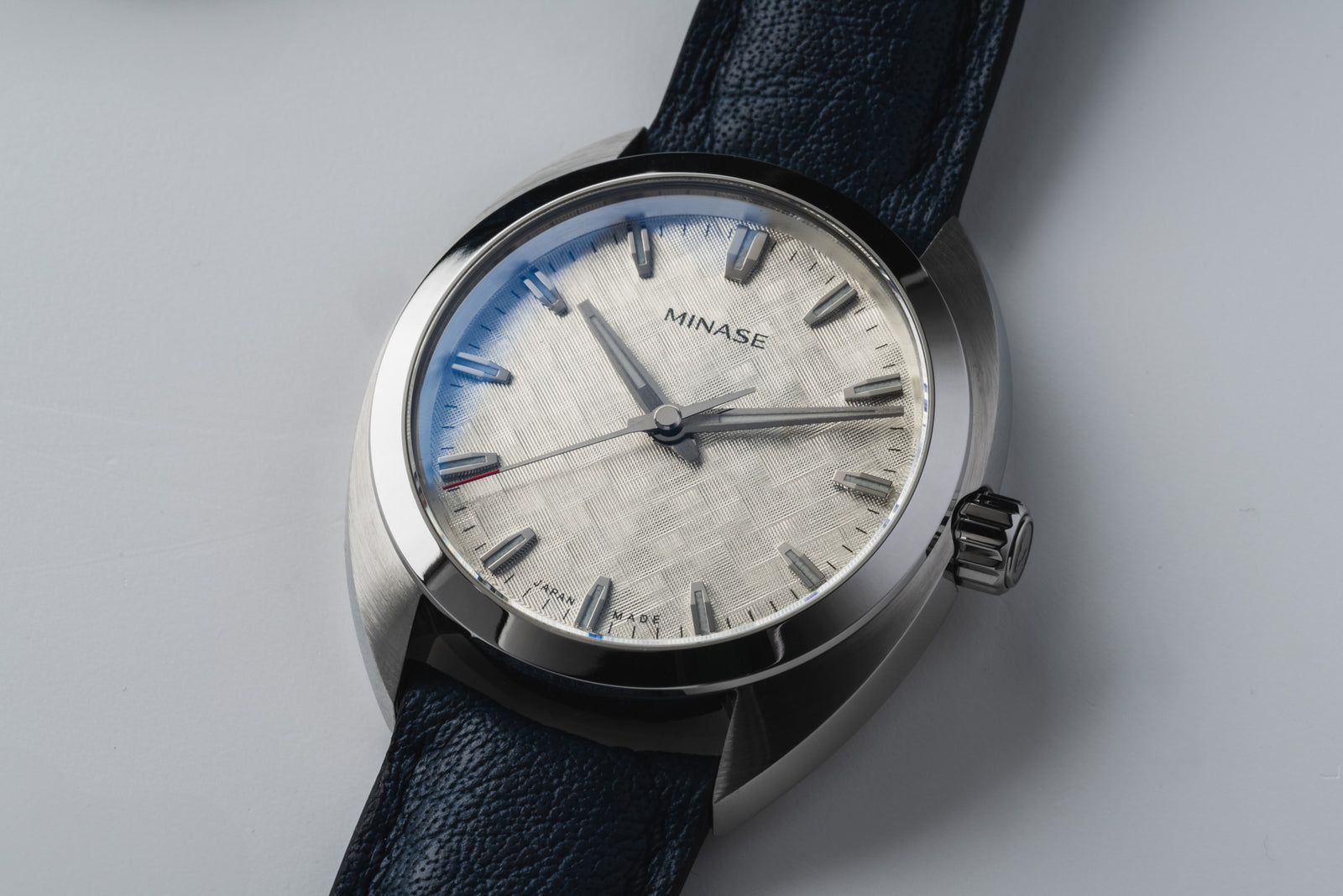 MinaseM-3silverdialLE-4_1600x. MinaseM-3silverdialLE-4_1600x.